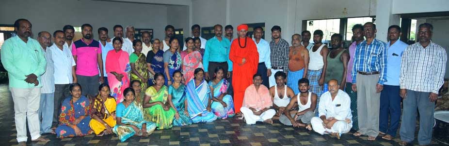 Malladihalli Raghavendra Swamiji : (1891- 1996 ) | Anathasevashrama ...